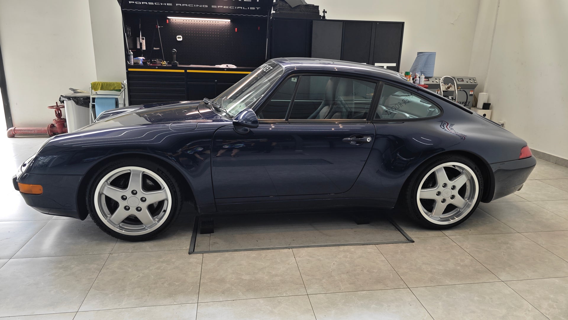 Restoring & Upgrading the Classic Porsche 993 – SilverRocket